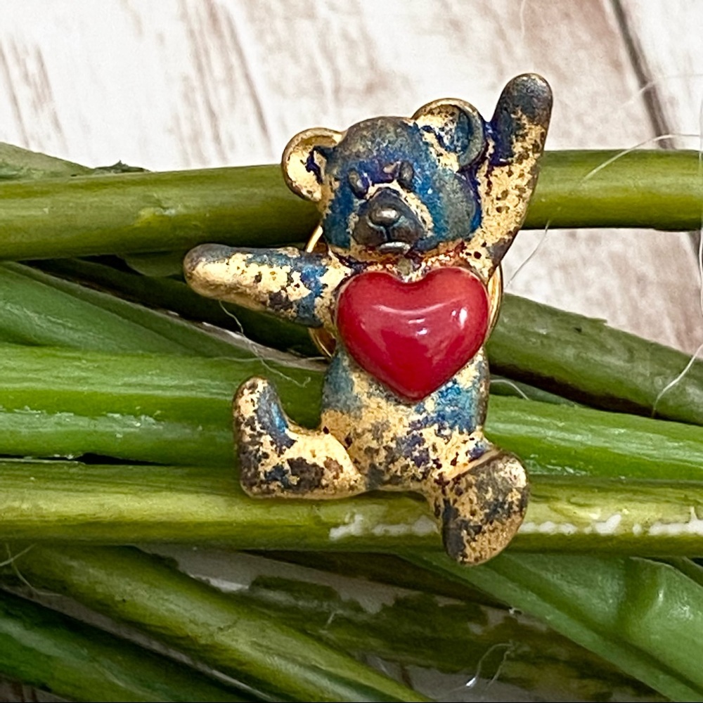 Vintage Avon Patina Bear Enamel Red Heart Small Bear … - Gem